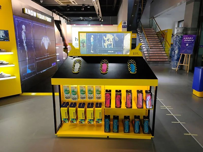 Interactive Display Solution for Shoe Shops | Footmagic & SD Case Study